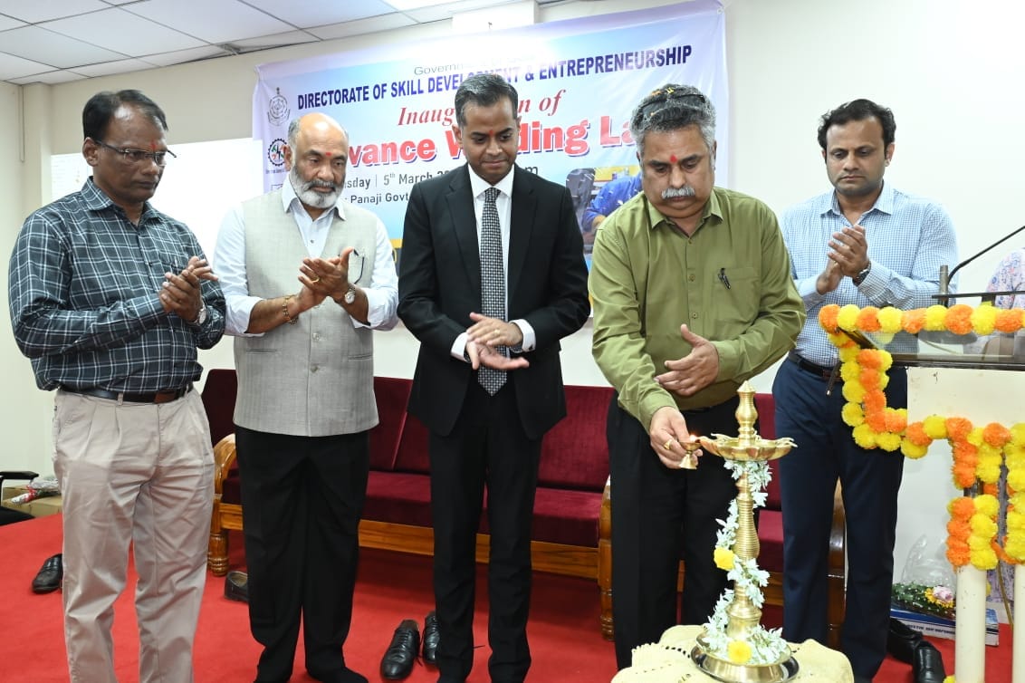 Secretary (Skill Development & Entrepreneurs), Shri Prasad Lolayekar ...